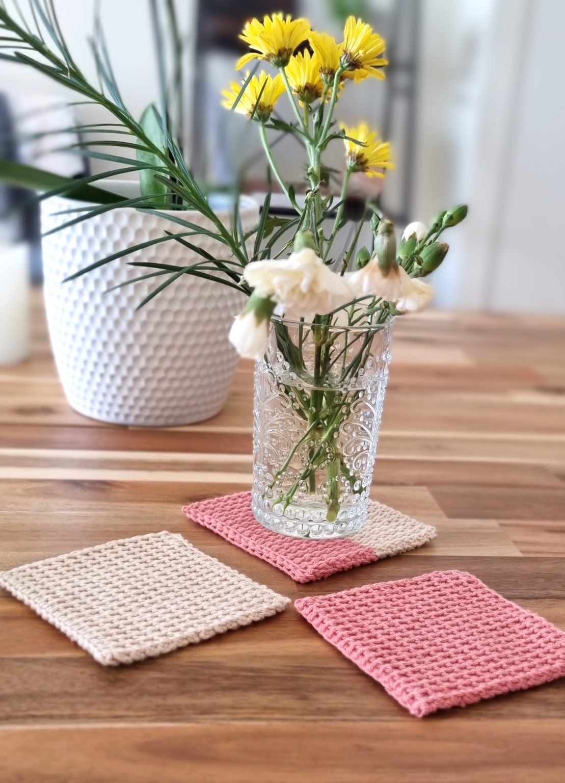 Modern Square Crochet Coasters - My Crochet Space